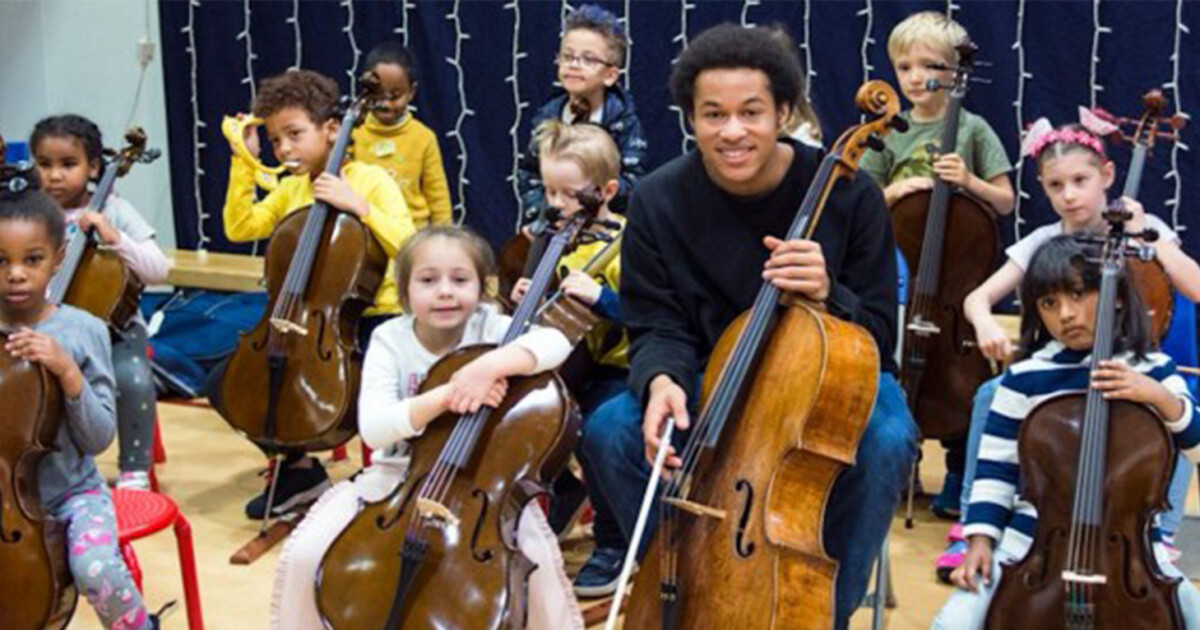 Sheku Kanneh-Mason, le violoncelliste qui a joué au mariage du Prince ...