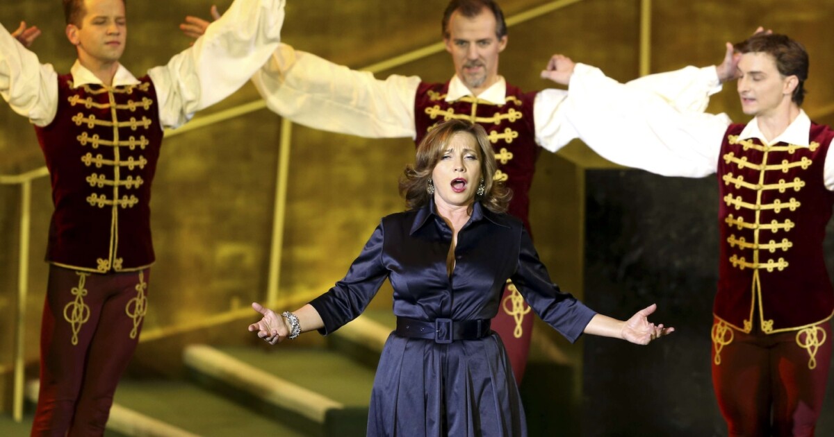 Hongrie : Andrea Rost, chanteuse lyrique de renommée internationale ...